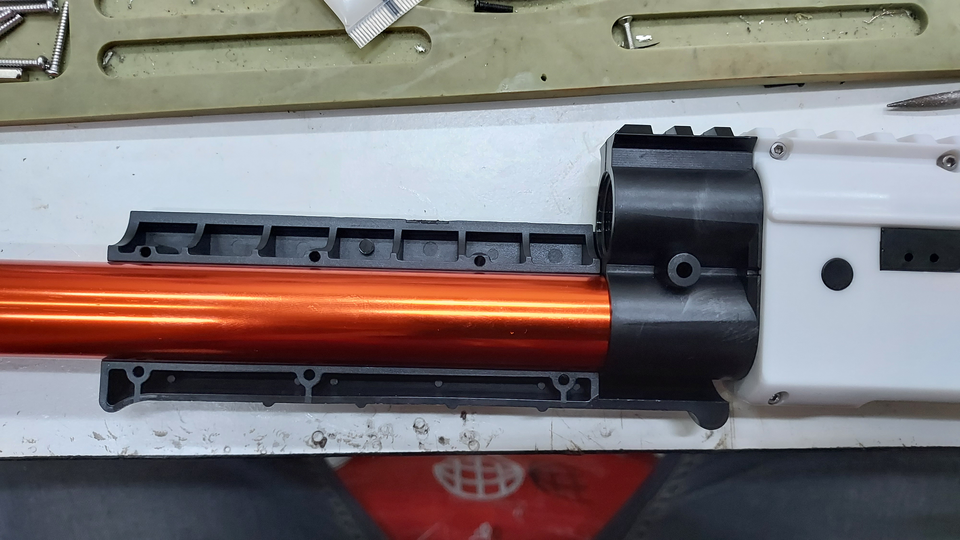 Right side of the pump grip placed